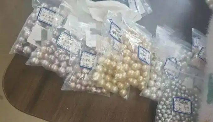 偷公司500多件珠宝